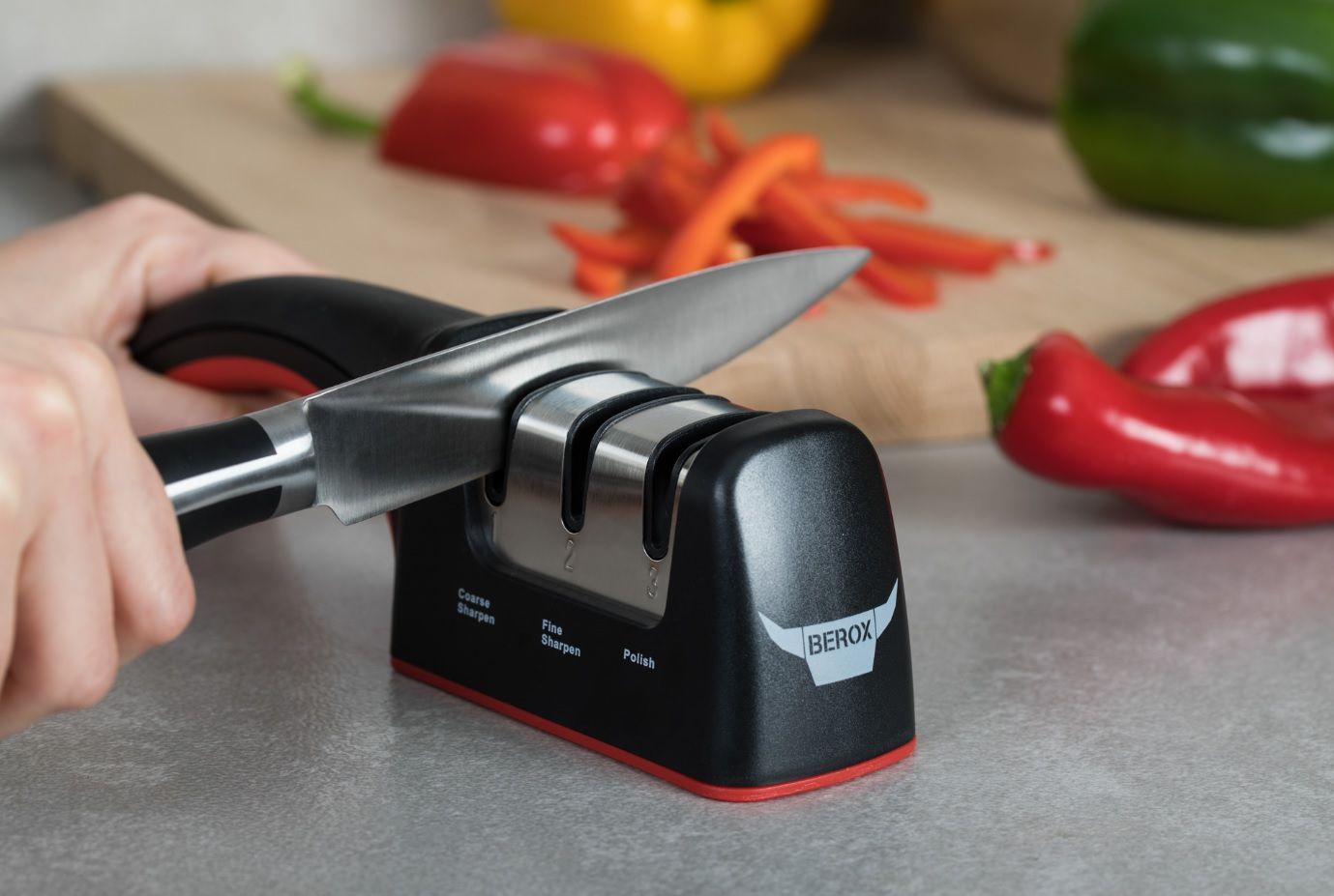 פשוט לבית | משחיז סכינים שלושה שלבים BEROX | מטבח | סכינים